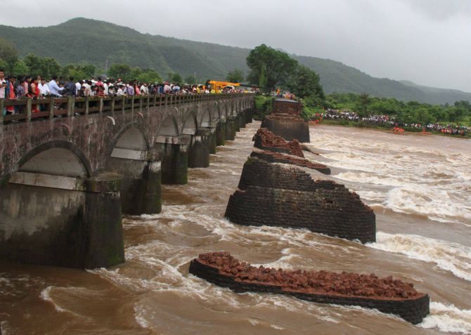 Maharashtra Water Sector Review of 2016: Revival of scam tainted dams ...