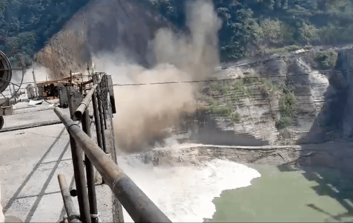 Massive Landslide AGAIN damages Lower Subansiri Hydro Project in Oct ...
