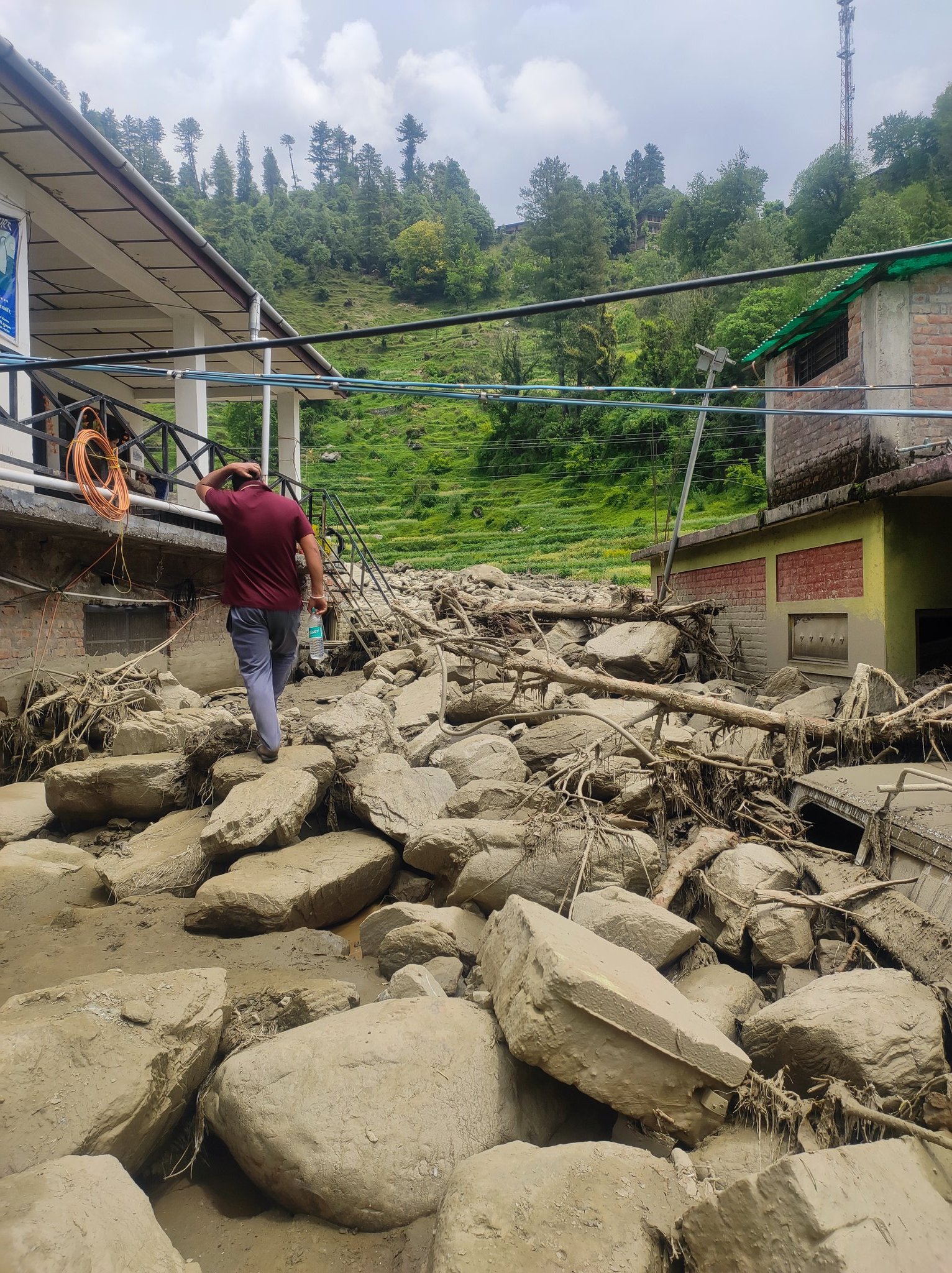 May 2024: Lambadug HEP Leak Disaster in Kangra-Himachal – SANDRP